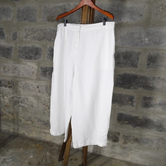 Tweeds | Pants & Jumpsuits | Tweeds White Linen Cropped Capri Pants ...